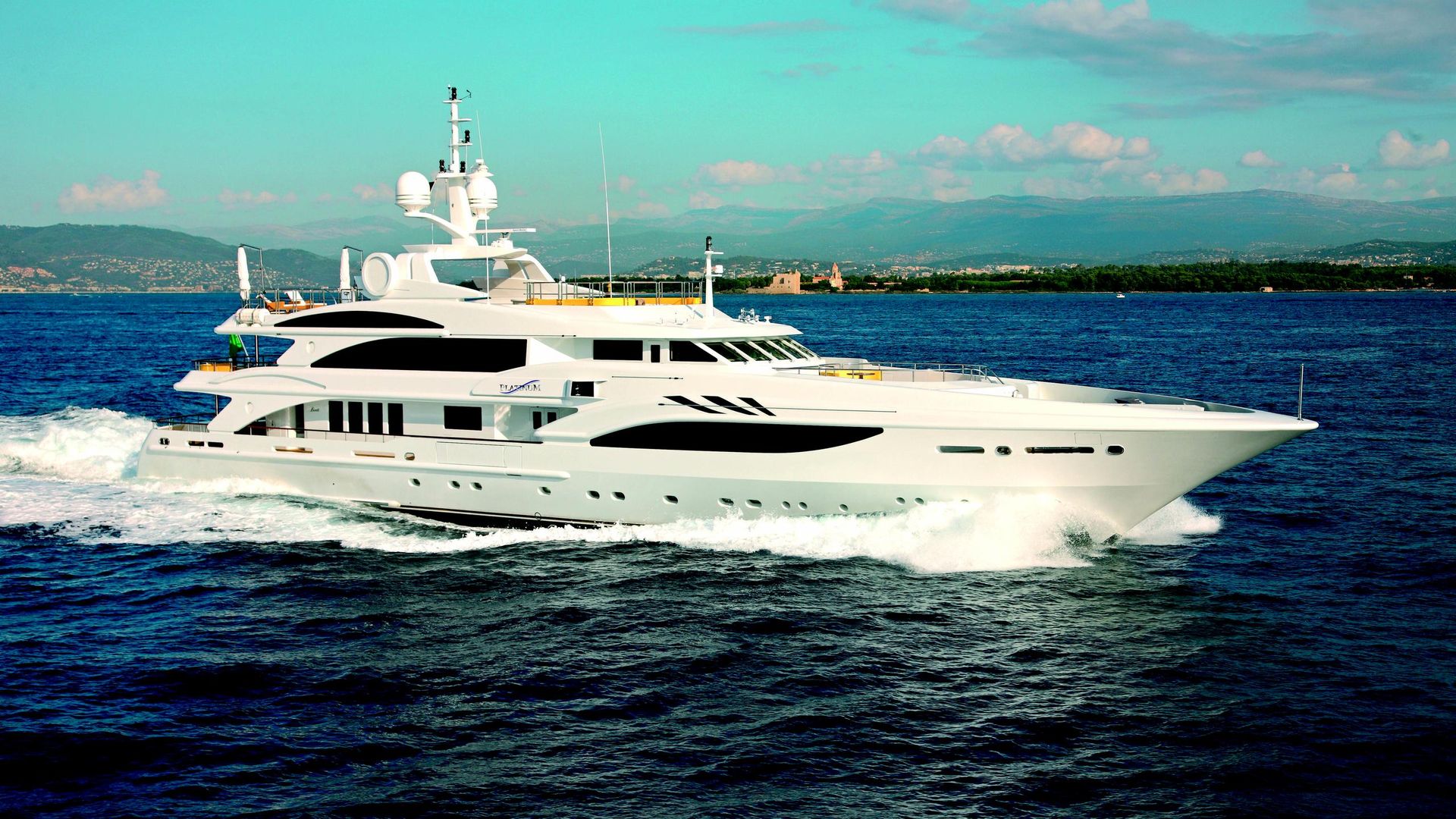 Platinum yacht (Benetti, 49.95m, 2009)